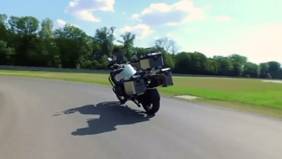 Powerful Features Of BMW Driverless Motorcycle - EngineeringAll ...