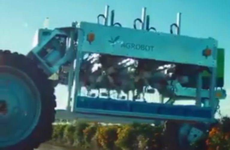 AGROBOT: A New Automatic Harvesting Machine For Strawberry Farmers ...