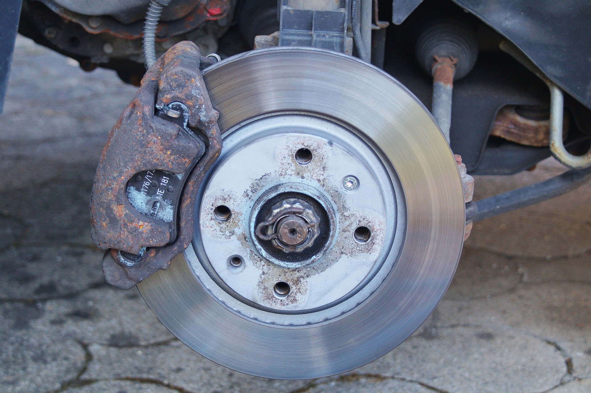 Uses And Types Of Brakes In Cars