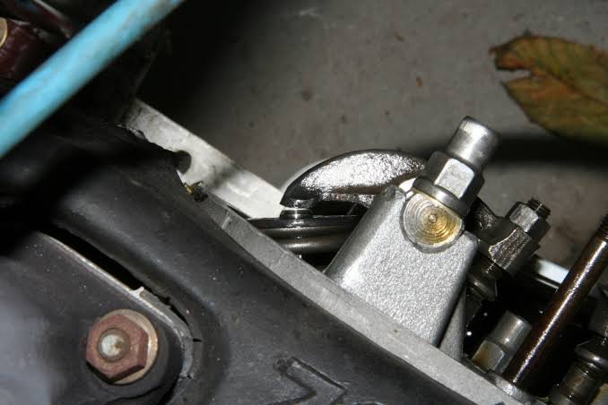 Valve Clearance: What it is and How it Works - EngineeringAll.com