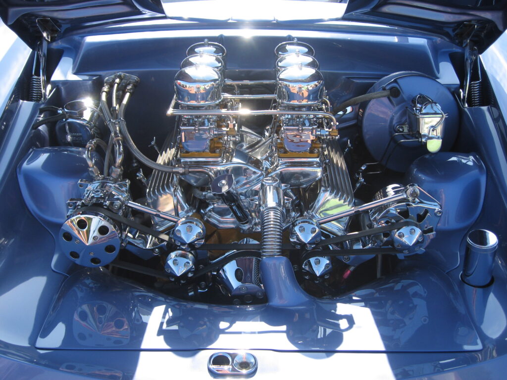 Here's the Big Differences Between V6, V8, and V12 Engines ...